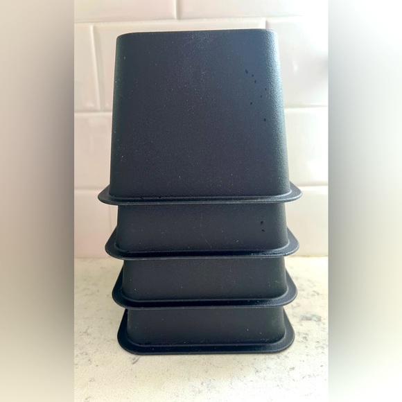 Bedding | Black Bed Risers Perfect For The Dorm Set Of 4 Black Risers ...
